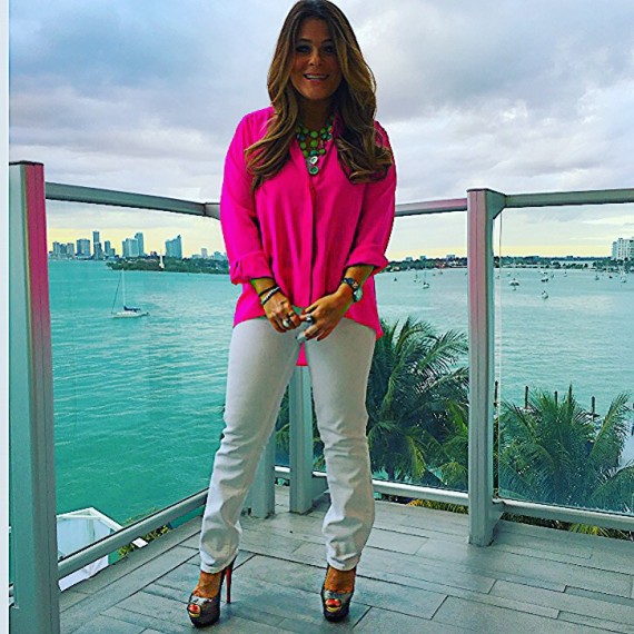 Ashlee White | About Ashlee White